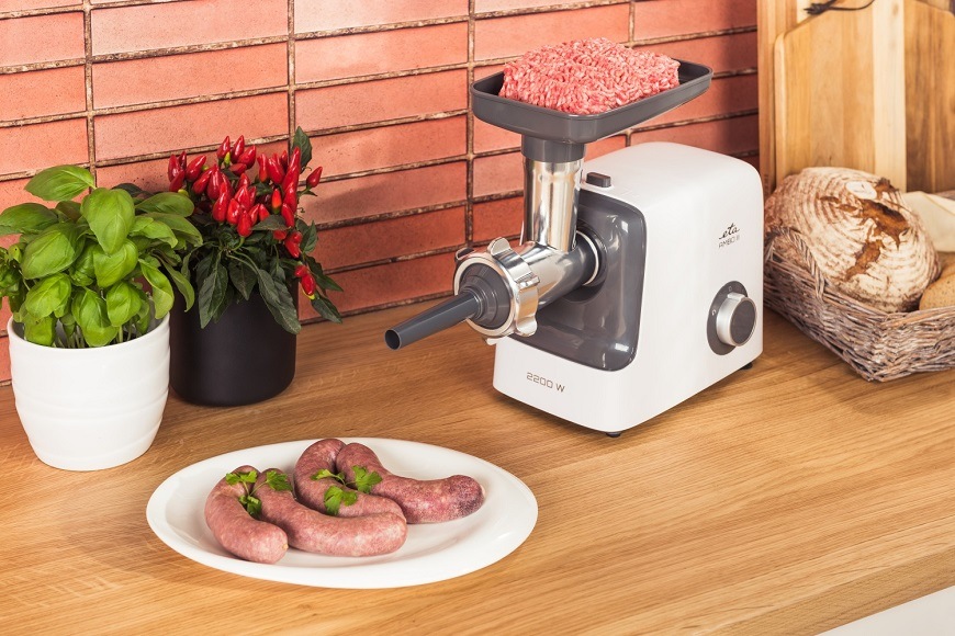 Mlynček na mäso ETA Ambo III 5075 90000 sivý/biely - s miernym ...