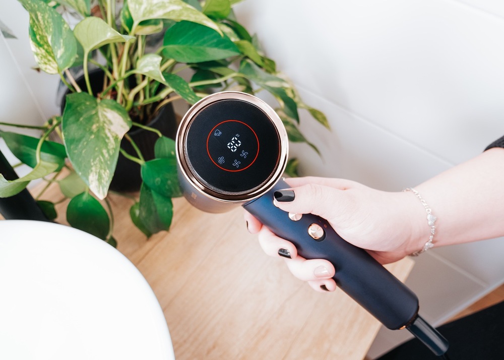 Fén Concept VV8100 BLDC PROFI Care modrý/zlatý | NAY